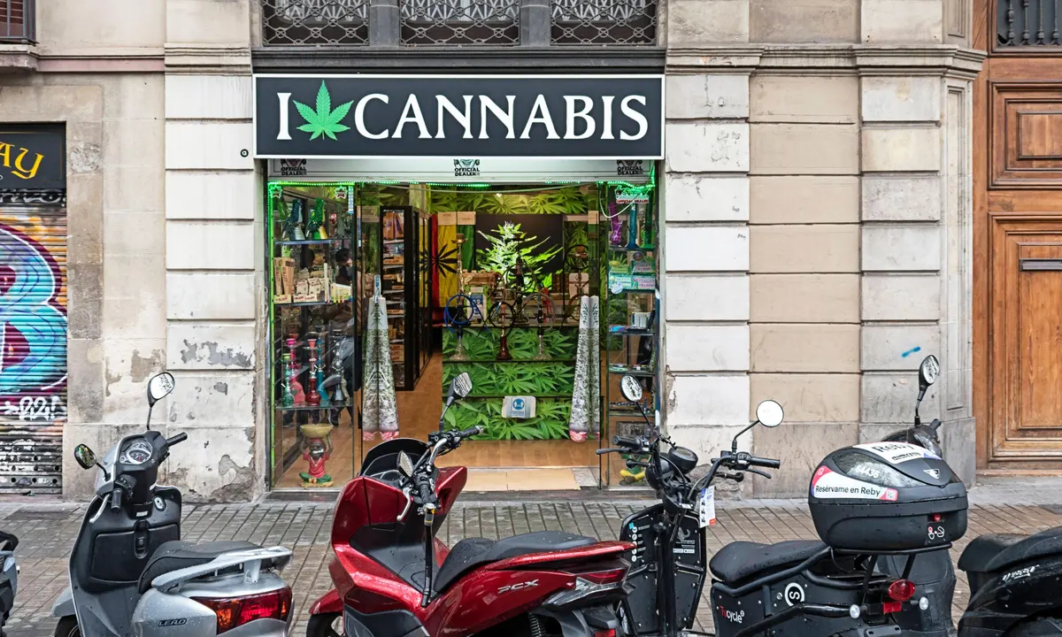 Navigating Barcelona's Cannabis Scene: A Weed Map for Tourists - Mapp ...